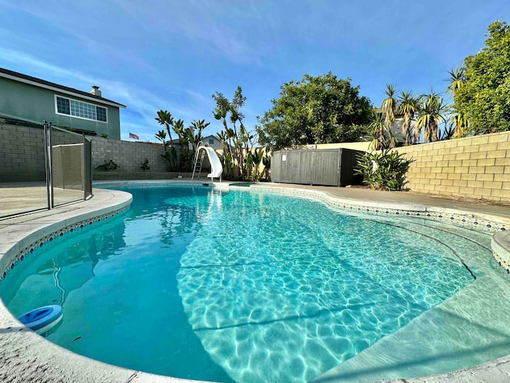7-bedroom Pool Home & Private Studio Retreat - Huntington Beach, CA