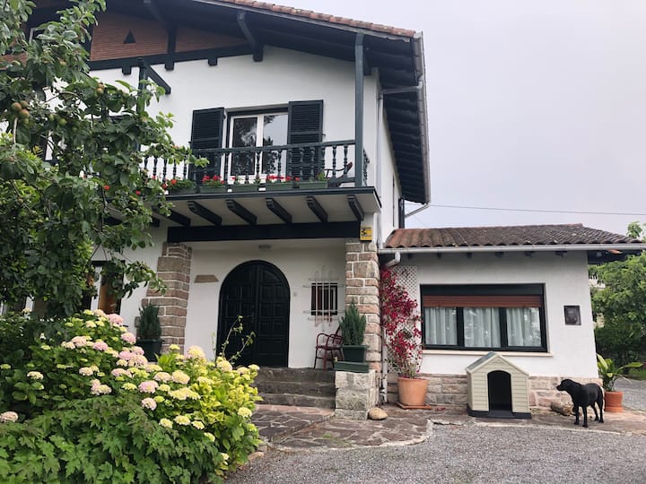 Room Between Mountains And Sea Near San Sebastián - Biriatou