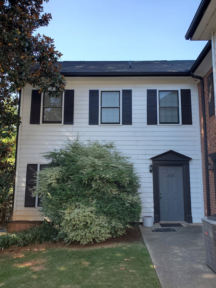 Athens Condo Close To Stanford Stadium. - Athens, GA