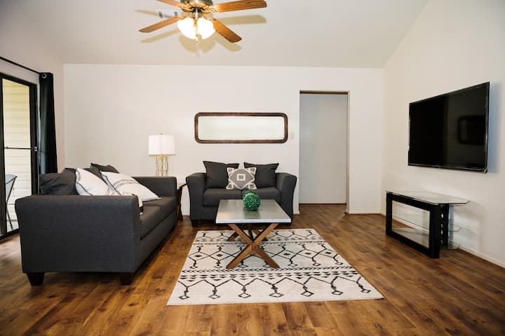 Entire House To Yourself In A Quiet Neighborhood - Beaumont, TX