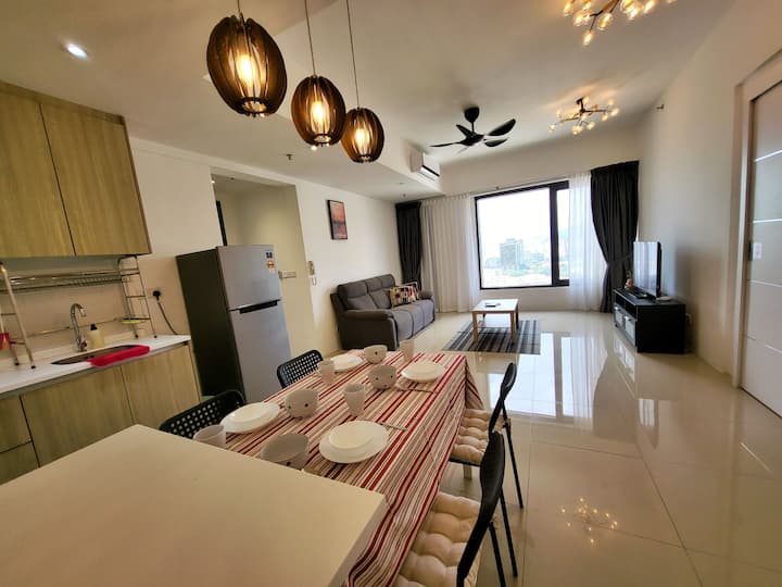 Exquisite 2 Bedroom Suite 11@tropicana 218 - George Town