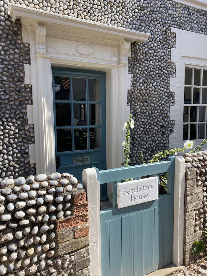 Beachstone House | A Peaceful Seaside Escape - Blakeney