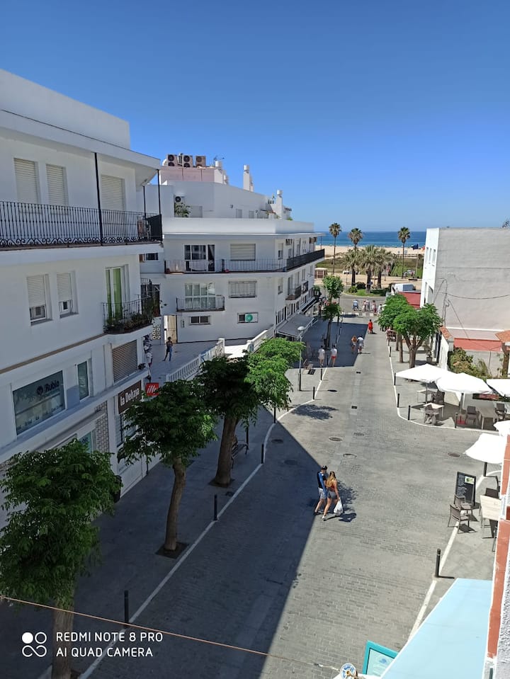 Piso A 50 Metros De La Playa Y Terraza Vistas Mar - Conil de la Frontera