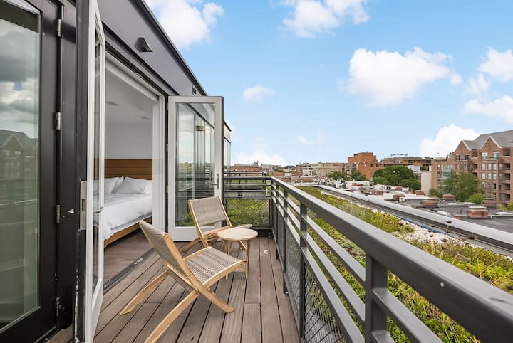 Iconic Dupont Circle | Steps To Metro - Washington, D.C.