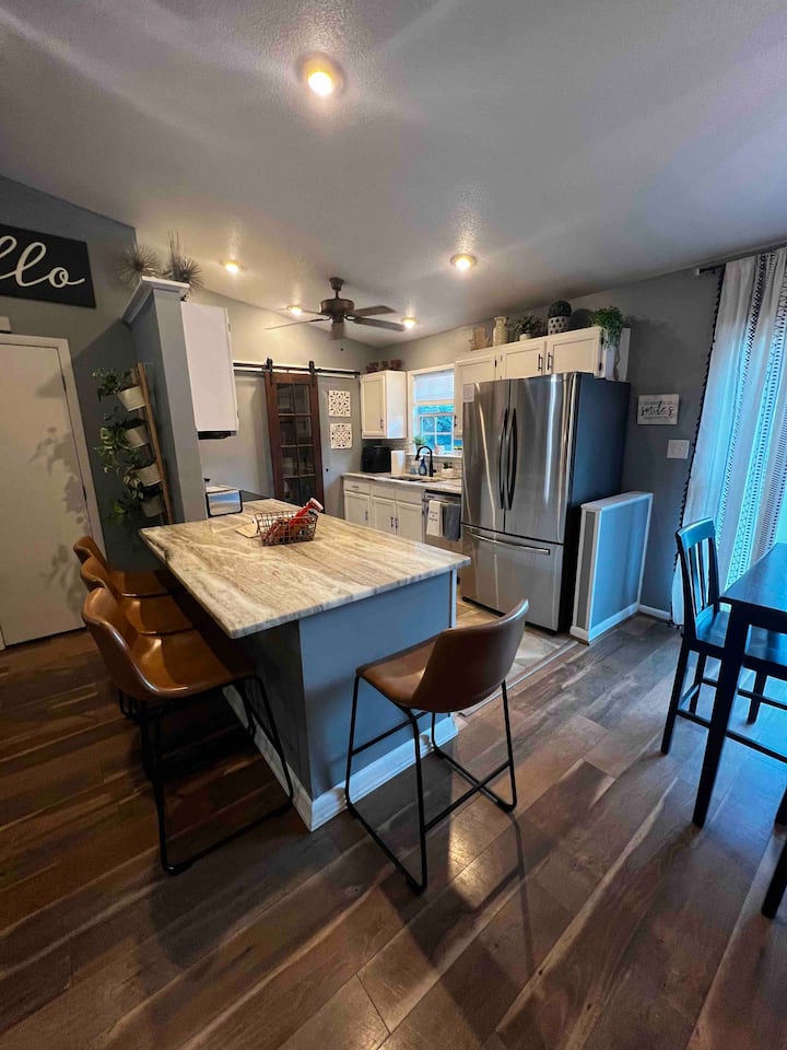 The Raleigh Boho Bungalow - Raleigh, NC