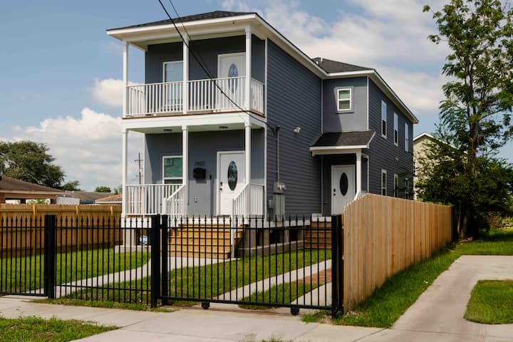Fabulous *Brand New* 3 Bd In Central New Orleans - New Orleans, LA