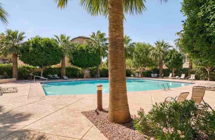 Luxury Guest House | Shared Pool | 5 Min Airport - Phoenix, AZ