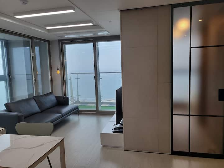 [강릉여행]#180'오션뷰#파도asmr#감성힐링#가족#연인 - Gangneung-si