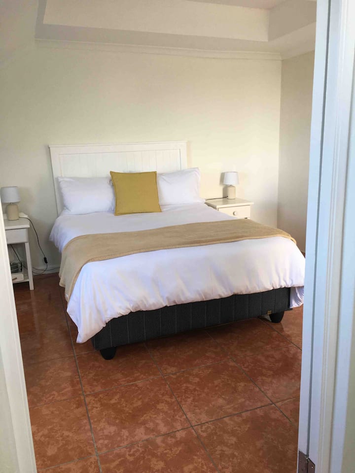 Hermanus Loft Room - Hermanus