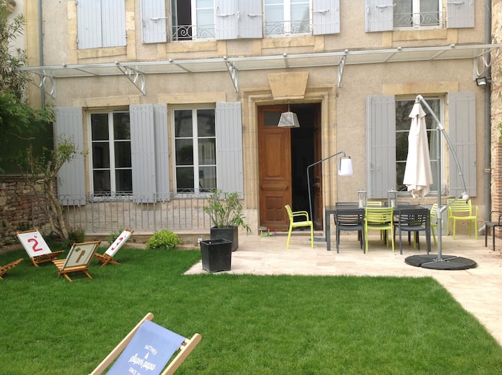 Maison De Famille En Pierre Avec Piscine - Agen