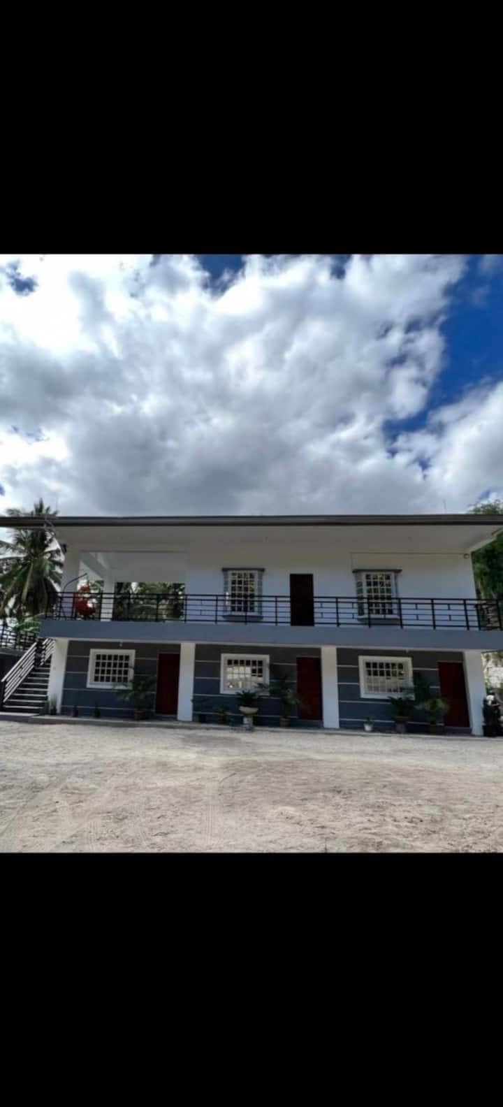 Oceanbreeze Private Resort - Lobo