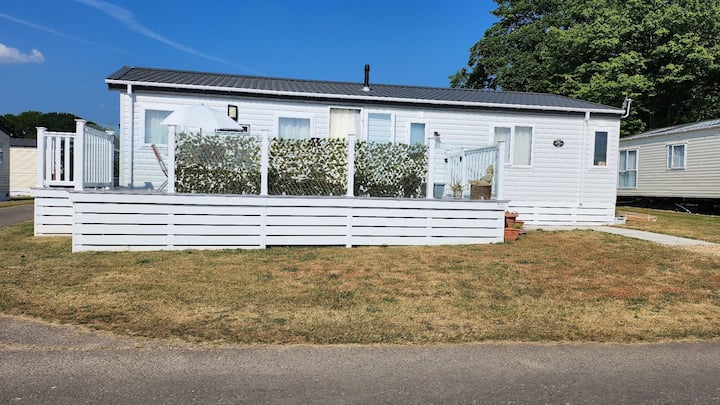 New Luxury Lodge-countryside Setting-pool Access - Wimborne Minster