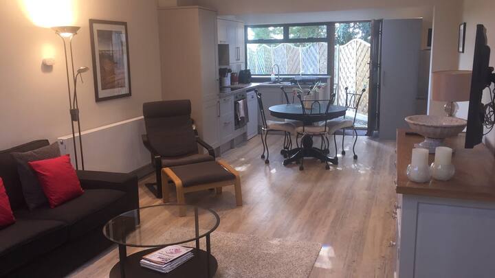 Modern Comfortable And Private Space - Chichester