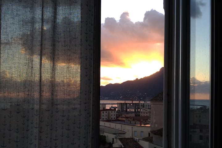 A Window Over Salerno - Salerne