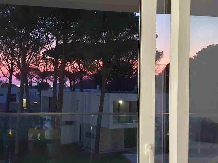 Sunset By The Sea (2 Bedrooms) Long Stays Welcome - Albania