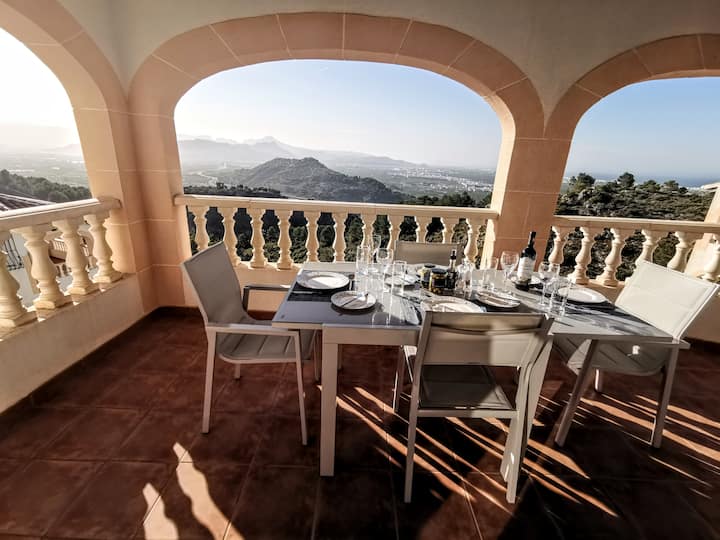 Detached Hillside Villa Near Oliva Stunning Vistas - Piles