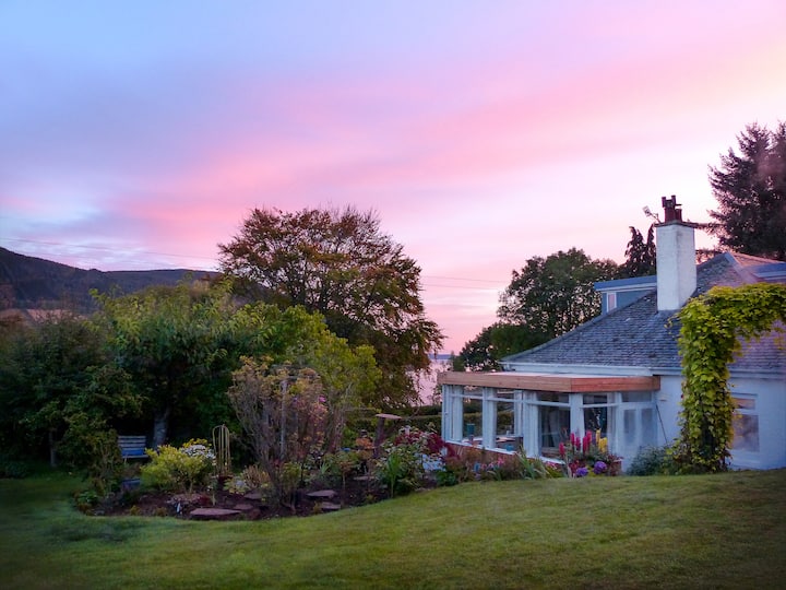 Luxury En-suite Room, Loch Ness View & Breakfast - Loch Ness