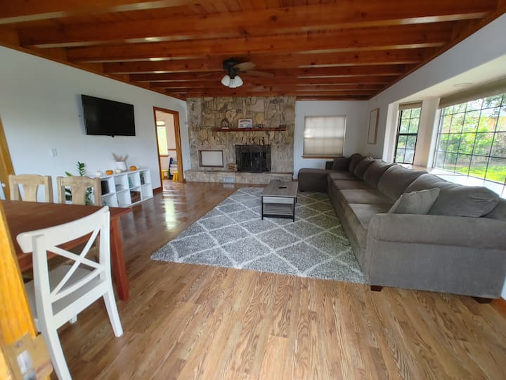 Spacious Home Located Close To Beach And Wineries! - Atascadero, CA