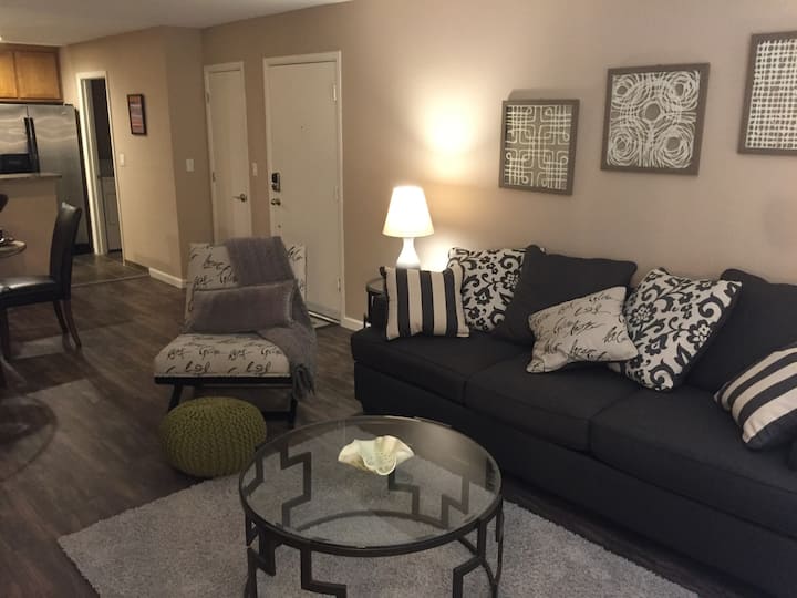 2 Bdrm In Phx-shop/dine/golf/hike - Phoenix, AZ