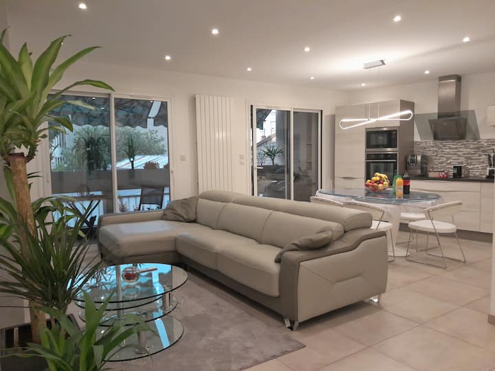 ❤️T4 Lyon Saint Louis★metro B & D Saxe 500m 6min★ - Lyon