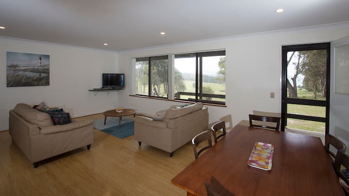 Cuttagee Beach Cottages Units 1 & 2 - South Coast