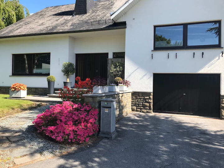 " Au 35" Gîte De 15 Personnes Avec Cinéma - Monschau