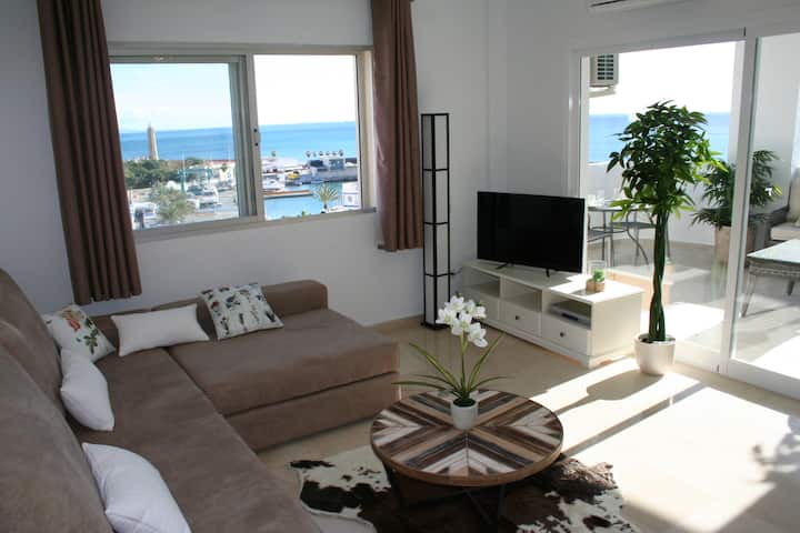 Spacious, Views, Location, Clim. (Intern. Tv) - Estepona
