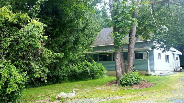 Wooded Home Near Olympic National Park & Ocean - Port Angeles, WA
