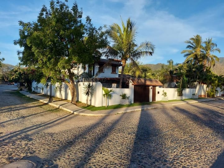 Encantadora Y Espaciosa Casa Lista Para Recibirte. - Puerto Vallarta