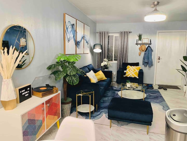 Elegant Master’s Bedroom W/own Bathroom - Tucson