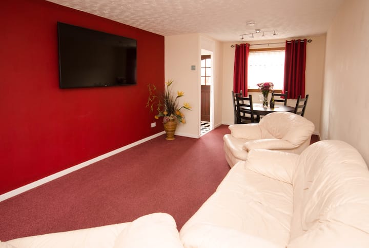 House In Hilton. Free Parking & Use Of Bicycles - Loch Ness