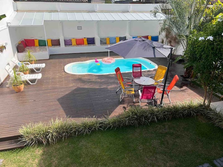 Casa 800 Mts Do Mar. Proibido Som Alto E Festas. - Florianópolis