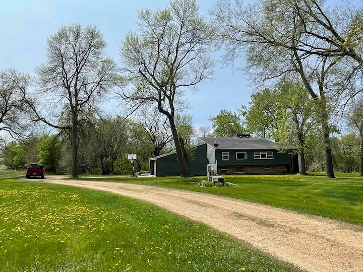 Grandview On The Prairie - Minnesota