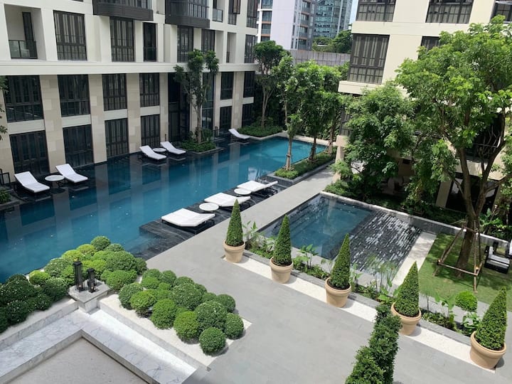 A Super Luxury Villa-like Condo 10mins Ekkamai - Thailand