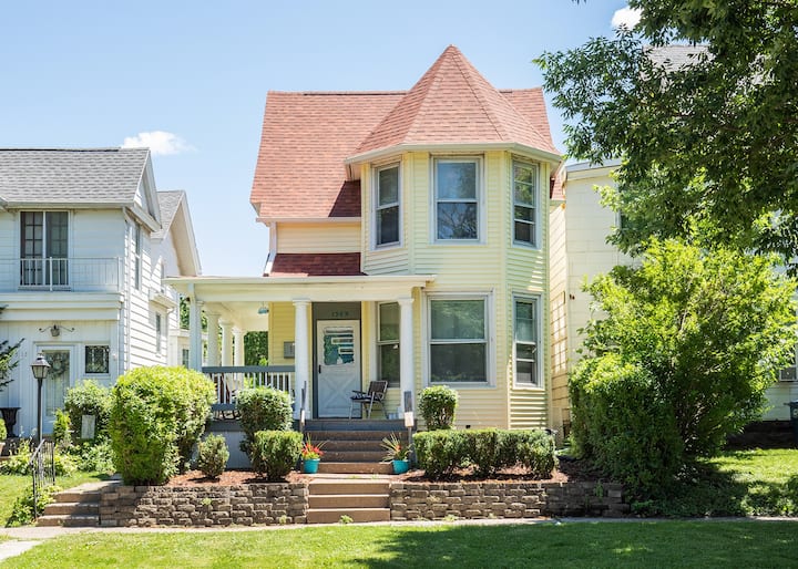 The Perry Street B&b - Davenport, IA