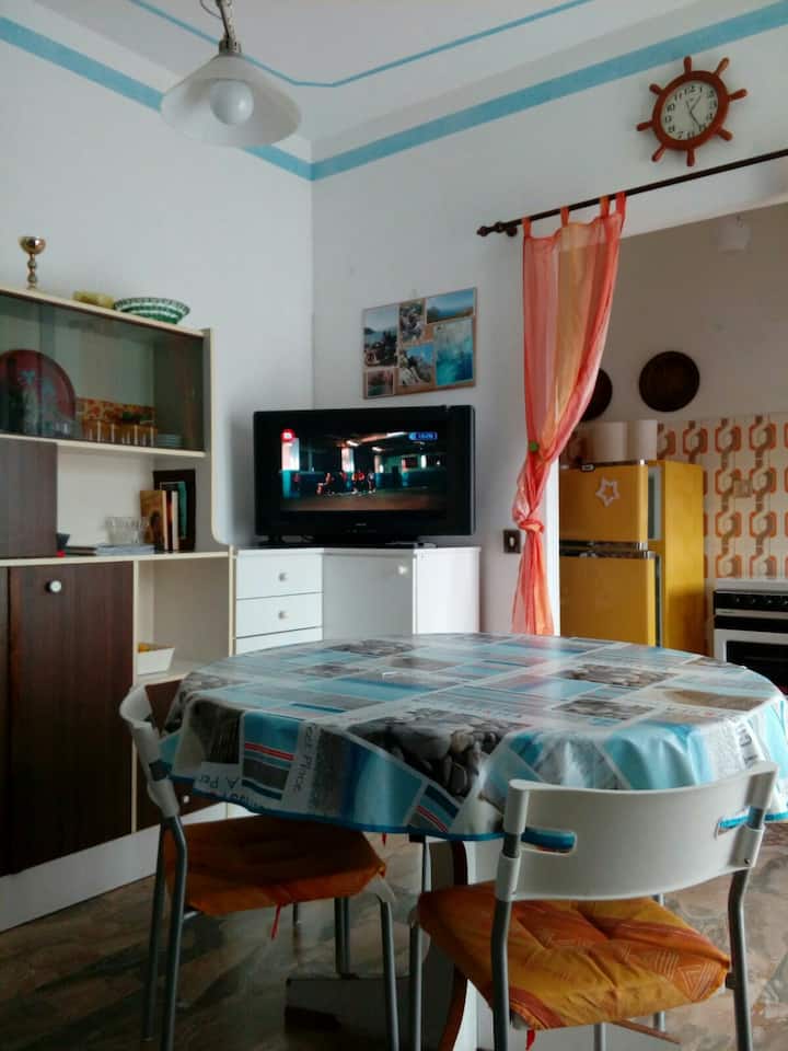 150 Mt E Sei Al Mare, Polmone Verde Sottocasa - Loano