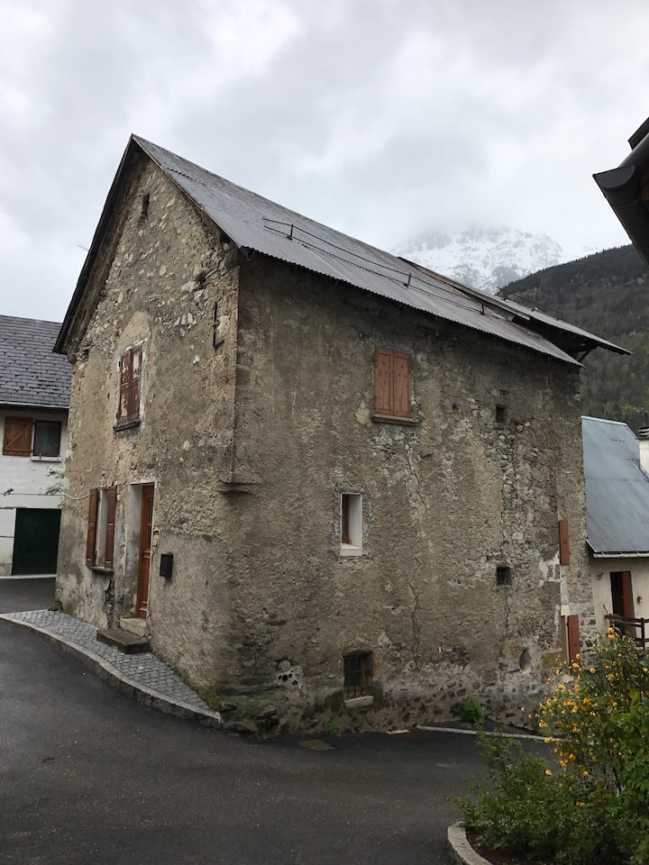 1 Maison De Village En Pierre - Lac de la Coche