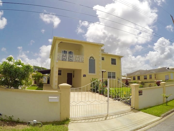 Happyhour Villa - 5 Bedroom - Barbados
