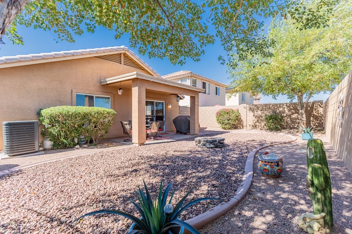Beautiful Private Bungalow With Large Kitchen. - Buckeye, AZ