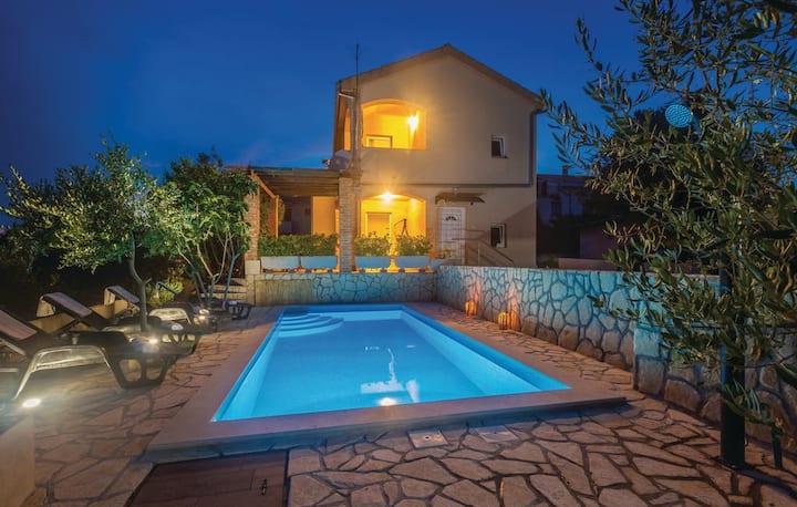 House Krk Whit Pool - Krk