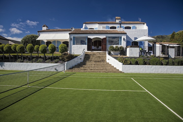 Swimming Pool, Tennis Court And Stunning Views. - Wanaka