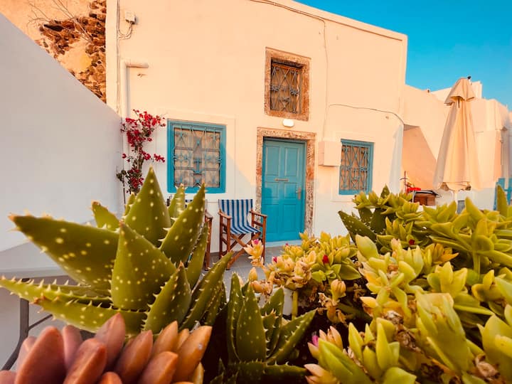 Captain's House Sunset Queen - Oia