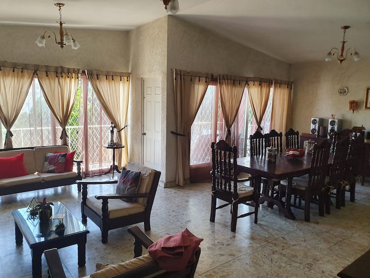 Exelente Casa Con Piscina Espacios Muy Amplios - Córdoba