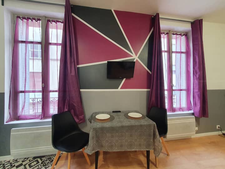 Le Velvet, Logement Simple Et Abordable, Mairie. - Vichy