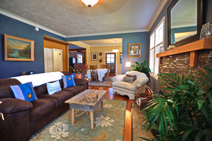 The Red Century Home; Shared Private Lodging - Port Angeles, Washington