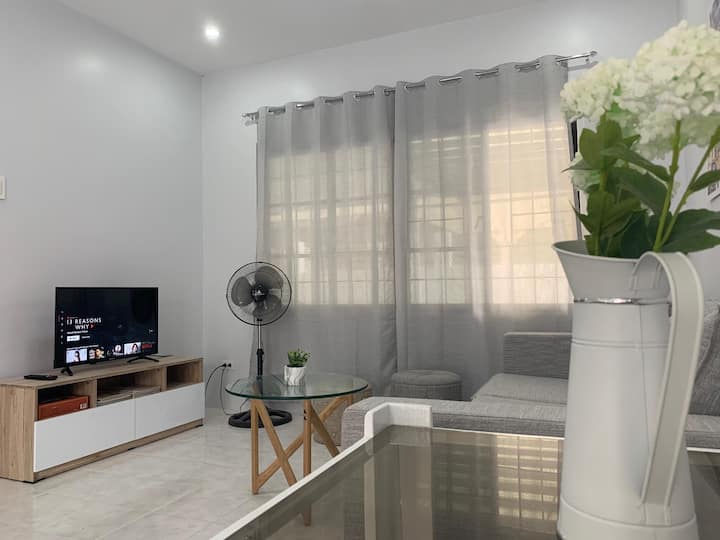 Cozy House Max 10pax In Sasa Near Airport,samal - Davao City