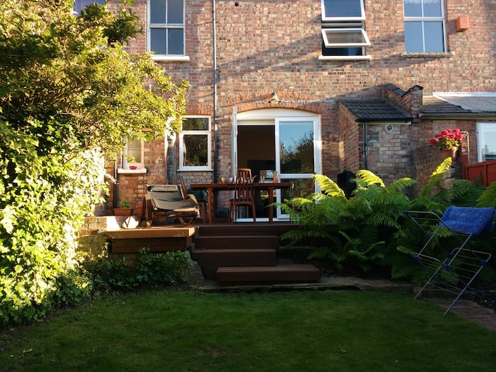 Lovely Edwardian Terraced House. - Harrow
