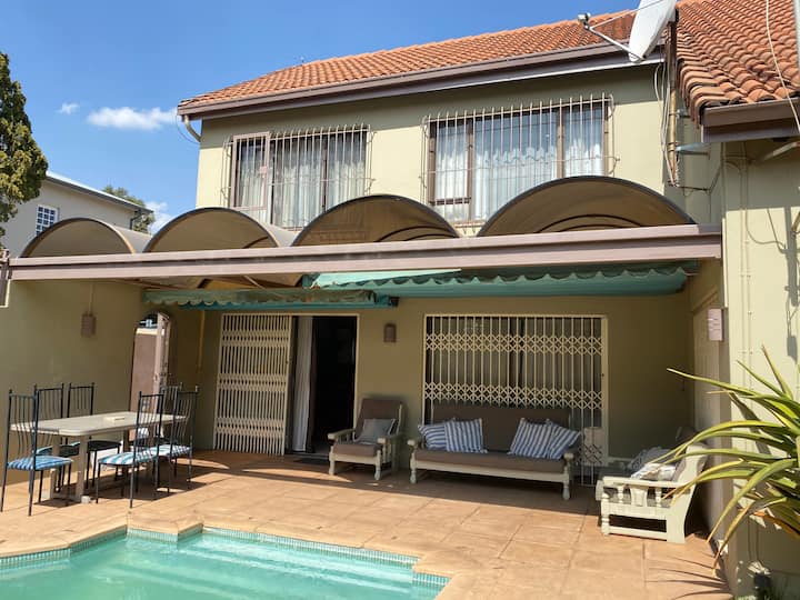 Spacious ,Town House With Swimmingpool- Villacadia - Pretoria (South Africa)