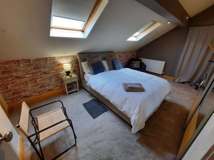 Edge2 - Knutsford