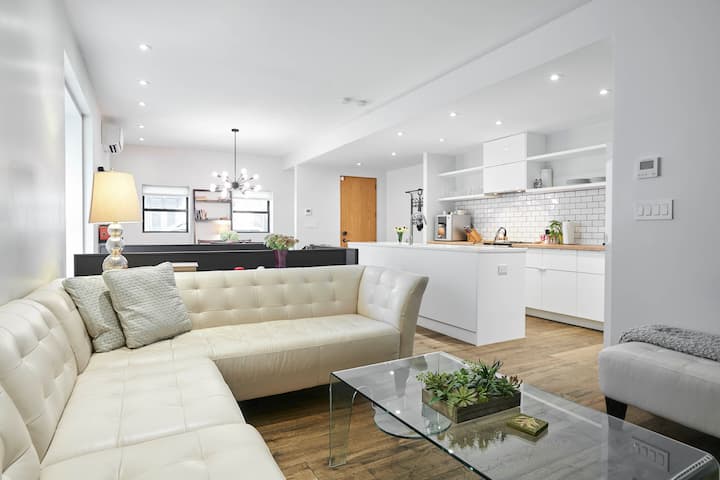Modern And Private Duplex Apartment - New York